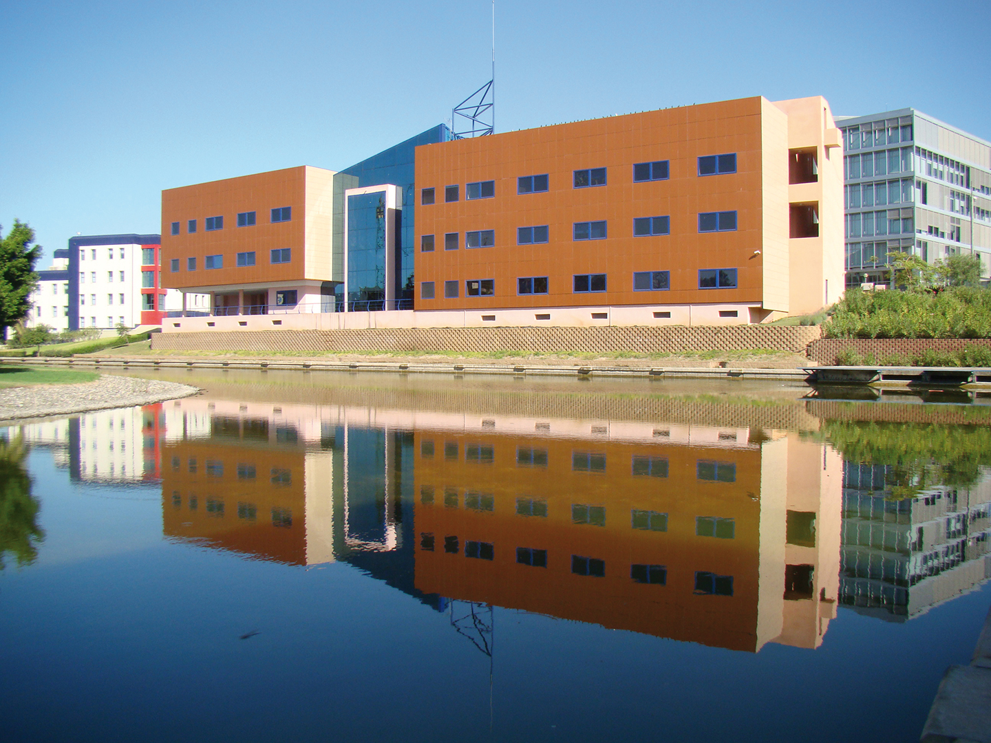 La UMA cuenta con un nuevo ultrasecuenciador de alto rendimiento - UMA ...